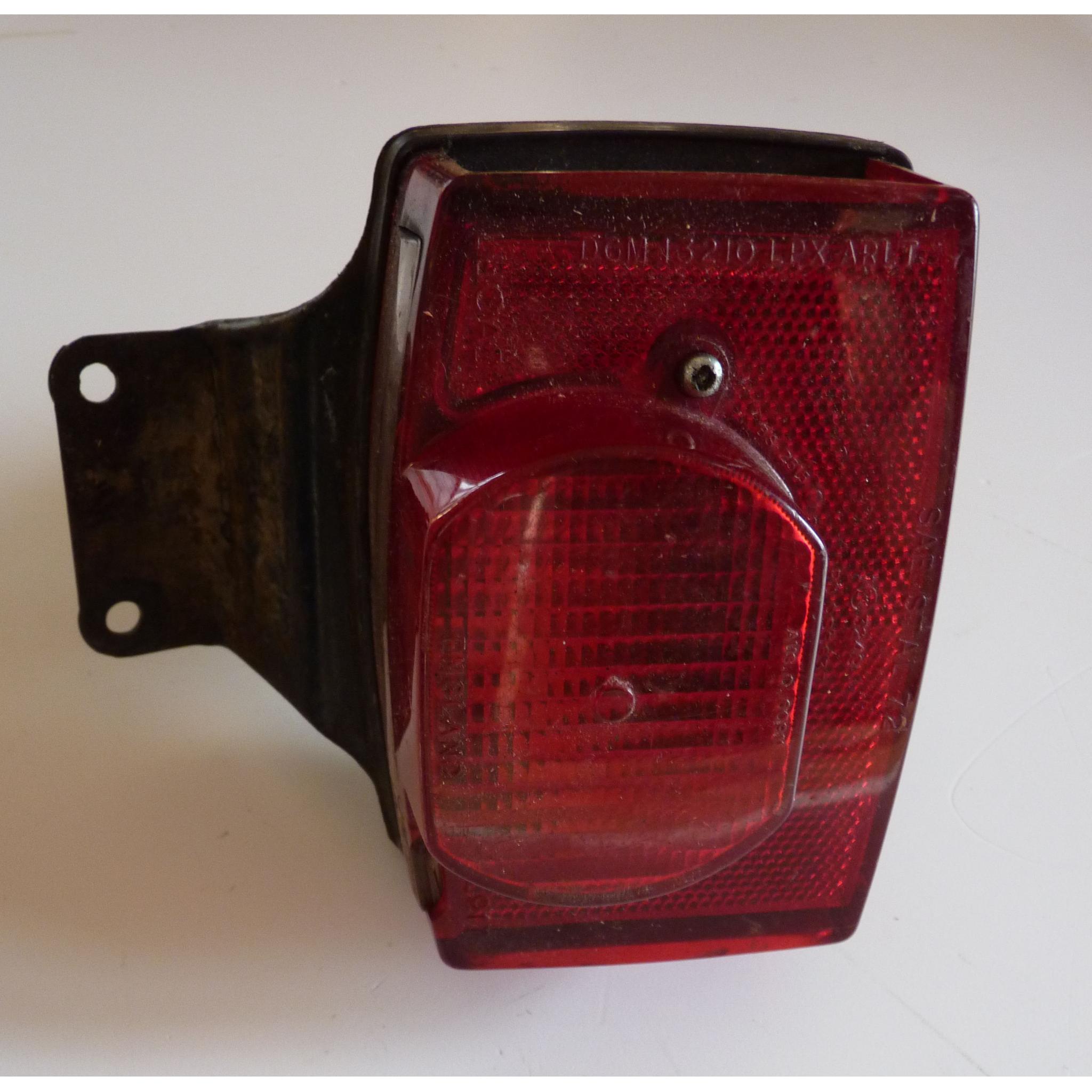 Complete Tail Light Assembly - Triumph TR7, T140 - UK